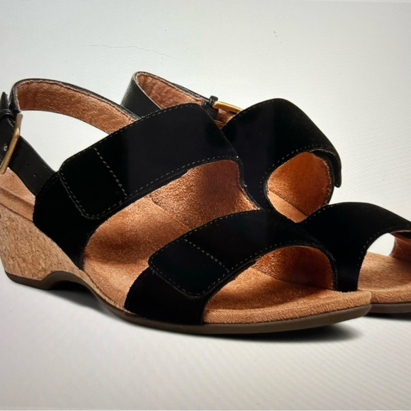 Vionic | Shoes | Vionic Marian Wedge Arch Supportive Sandals | Poshmark